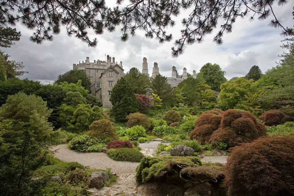 Step Inside 12 of England's Most Beautiful Gardens 26215_30