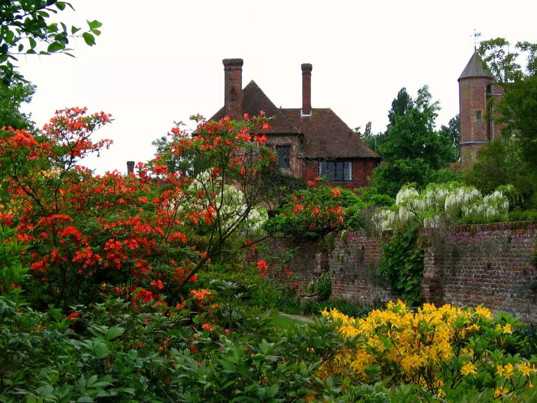 Kauj Ruam 12 ntawm England's Most Beautiful Gardens 26215_54