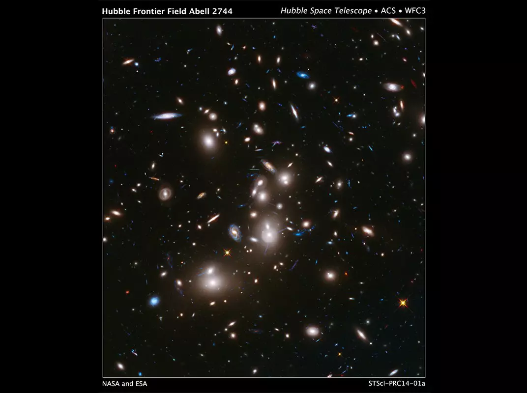 Майдони сарҳадии Hubble Abell 2744