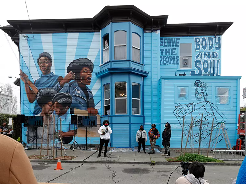 Múrmhaisiú Women of the Black Panther Party in Oakland, California