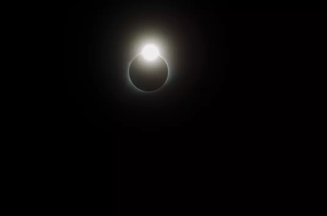 Fotos impressionantes capturam o eclipse solar em toda a América 26529_4