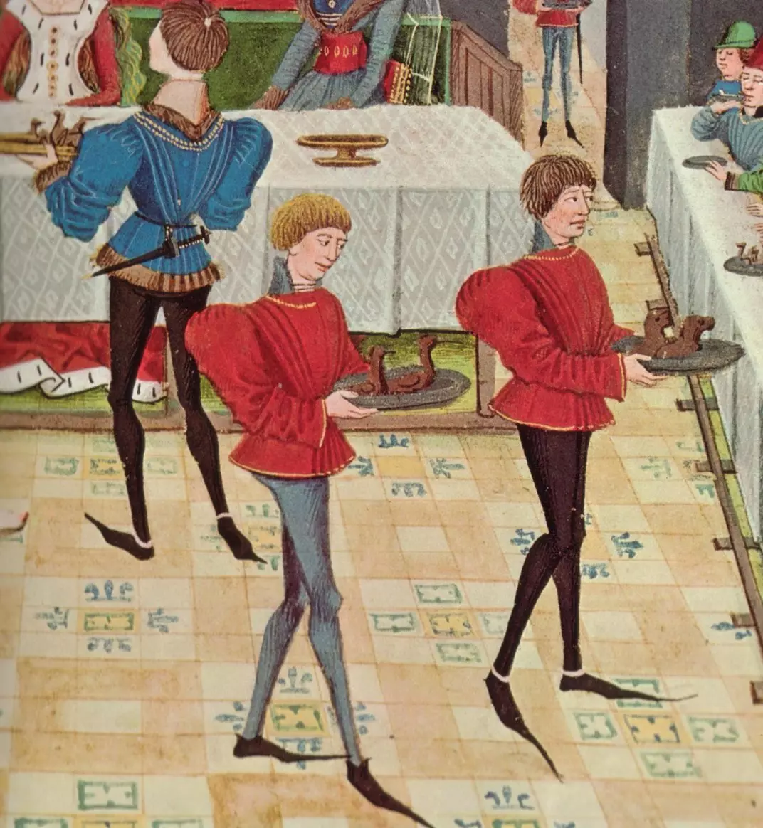 Nke a Fancy Footwear Craze Mepụtara 'Ọrịa nke Bunions' na Medieval England 26556_6