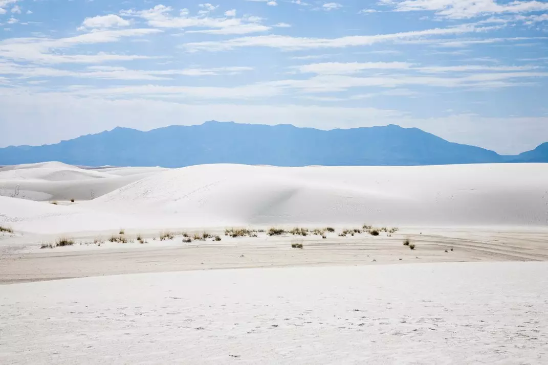 दुनिया के सबसे लुभावने रेत के टीलों को देखने के लिए छह स्थान 26586_14