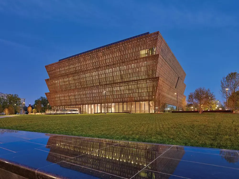 Le musée d'histoire afro-américaine du Smithsonian publie une déclaration sur Charlottesville et les monuments commémoratifs confédérés