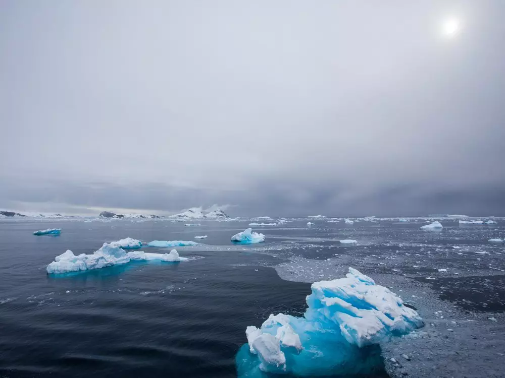 Izazinzulu zifumana iRekhodi ye-Ice Core eneminyaka eyi-2.7 yezigidi ubudala e-Antarctica