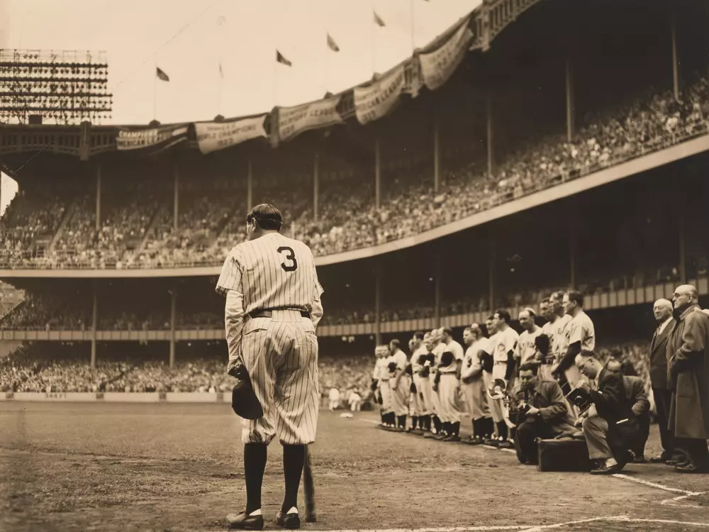 Babe Ruth fixo un home run con produtos de famosos