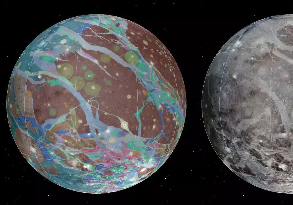 Слика од најголемата месечина на Јупитер, Ганимед. Сликите се геолошки карти на Месечината направени од вселенските летала Војаџер 1 и 2 на НАСА и вселенското летало Галилео на НАСА.