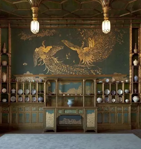 Freer Curator Lee Glazer am Nei restauréierten Peacock Room