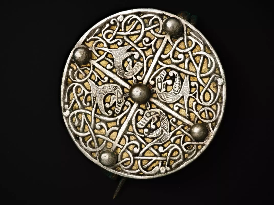 Trove of Viking-Age Treasures mécht säi laang erwaarde Public Debut 27170_4