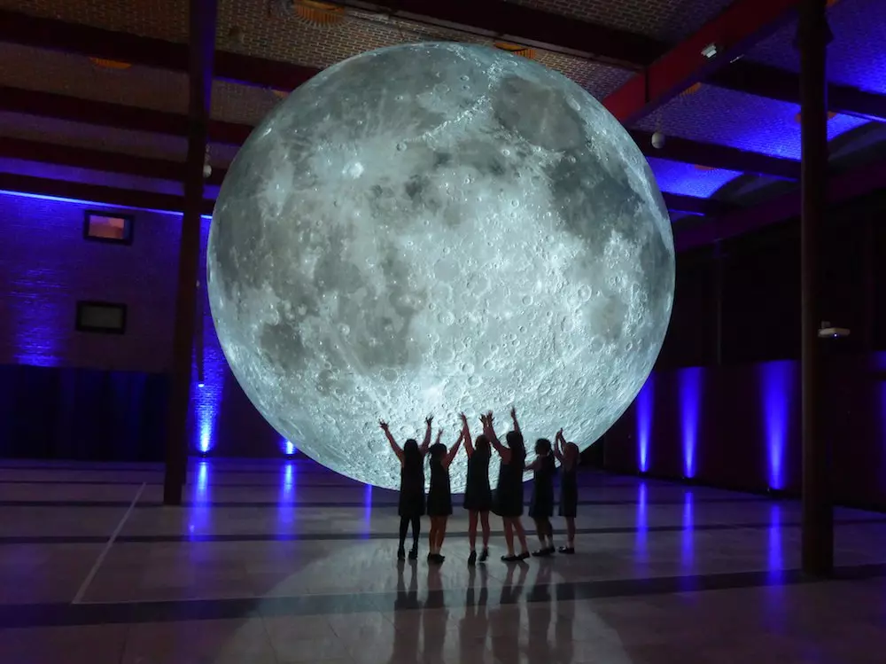 Una guida campestre per celebrare il 50° anniversario dello sbarco sulla luna