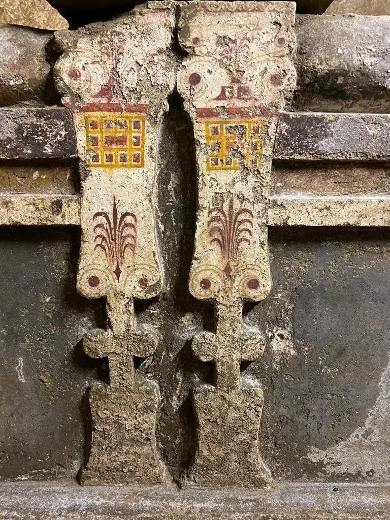 Detail umeleckých diel v hrobkách
