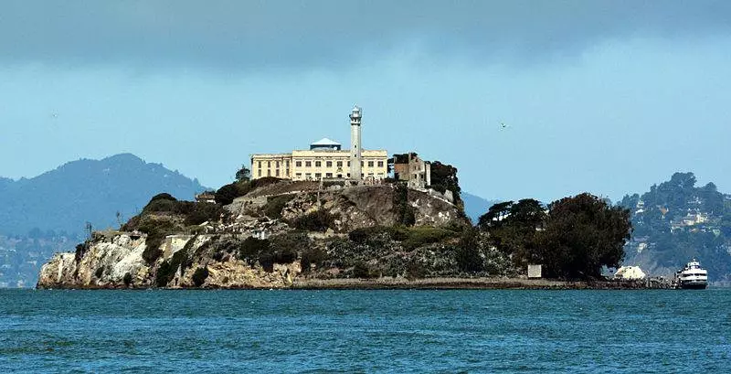 Alcatraz ora mesthi 'Pulo Sétan Pakdhe Sam'