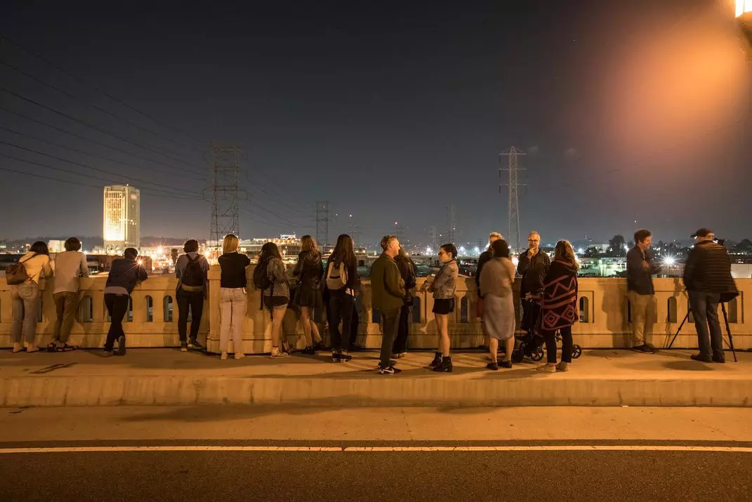 Μια νέα εγκατάσταση μετατρέπει τον ποταμό L.A. σε τέχνη 27777_6