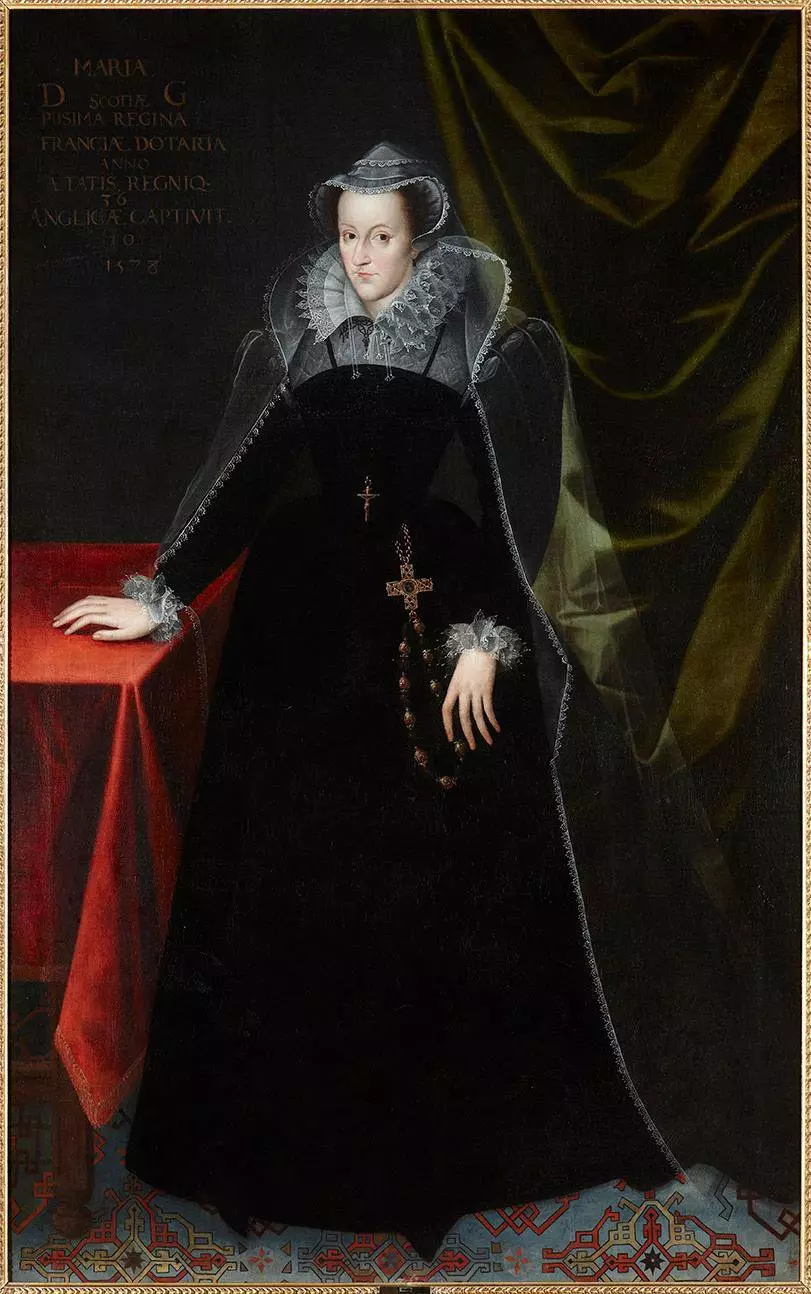 Четки, принадлежащие Марии, королеве Шотландии, украдены при ограблении в Английском замке 28010_2