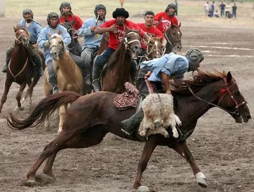 كوك بورو ، لعبة الحصان التي لن تراها في الأولمبياد 28095_5