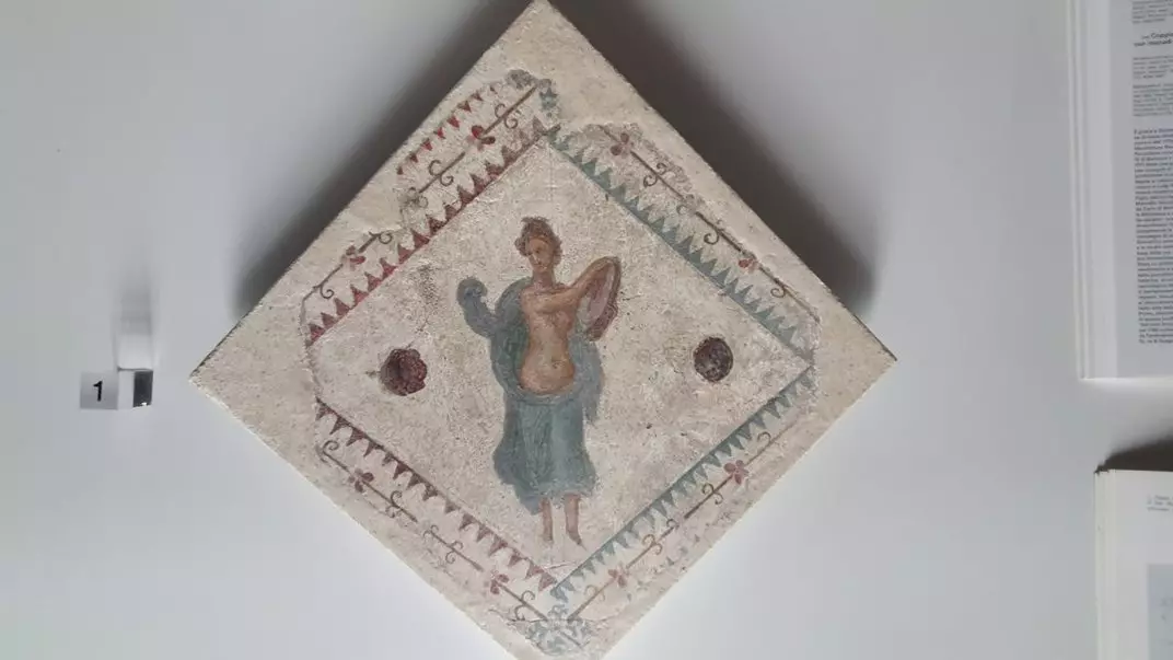 Sešas nozagtas freskas atgrieztas Pompejā 28202_4