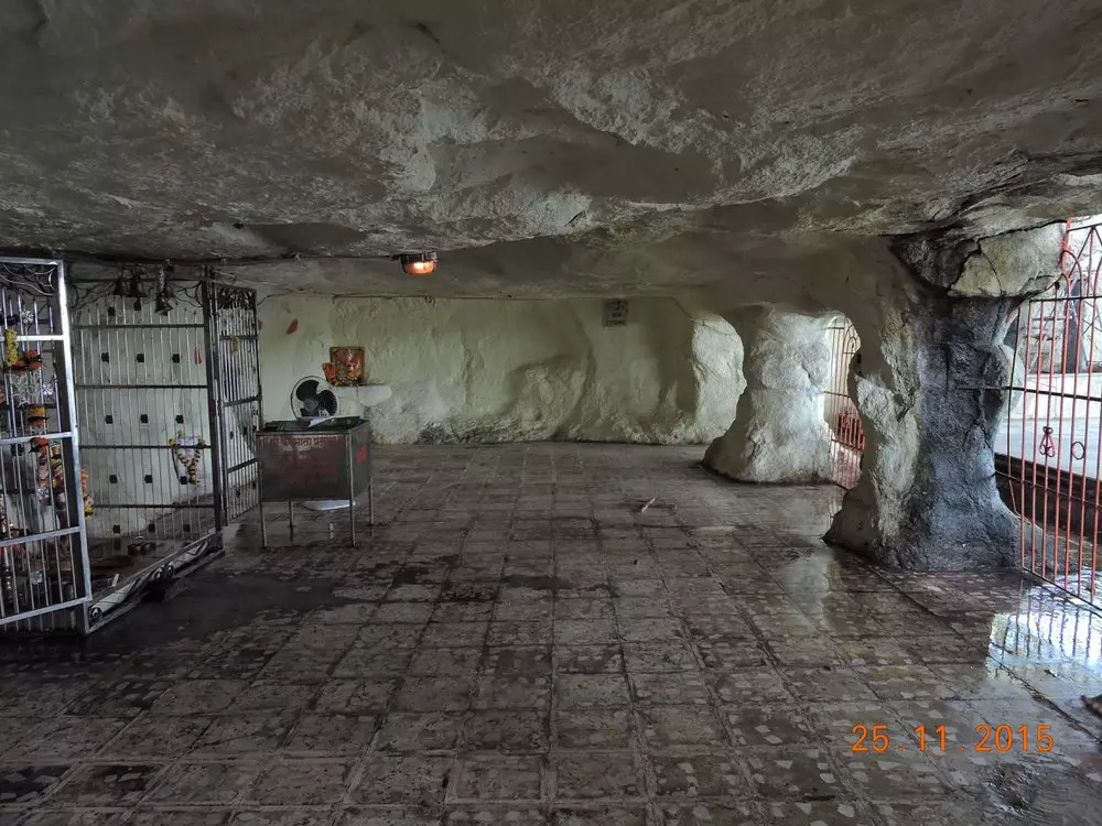 Arkeologer prøver å bevare en gammel hule digitalt før den blir revet