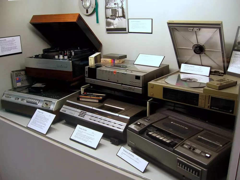 Stari videorekorderji