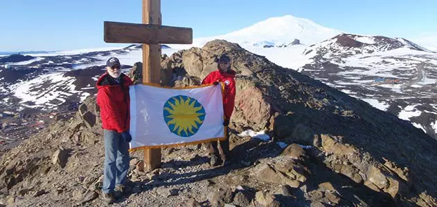 G Wayne Clough dalt del punt d'observació