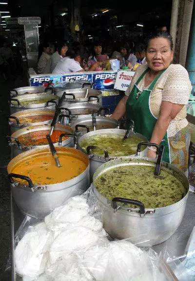 curryk egy utcai ételárusnál