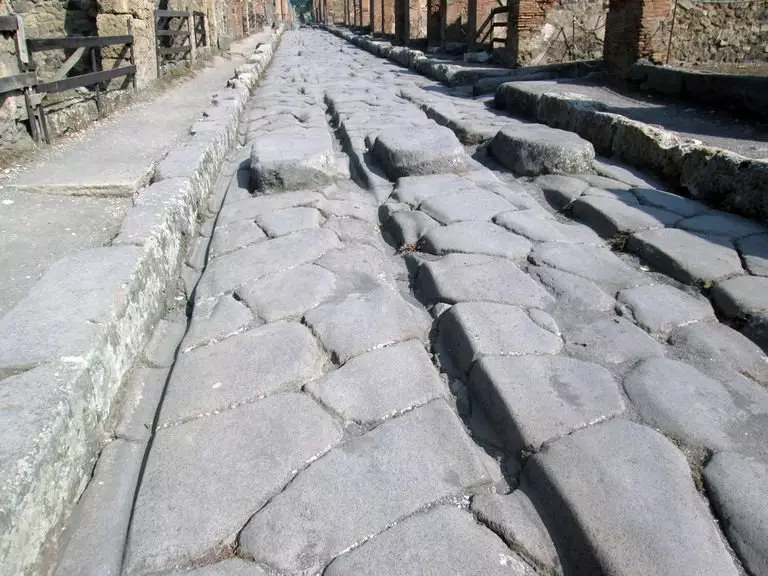 Road Pompeii