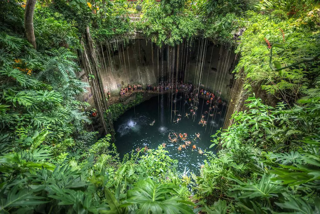 Ik-Kil Cenote, Meksika