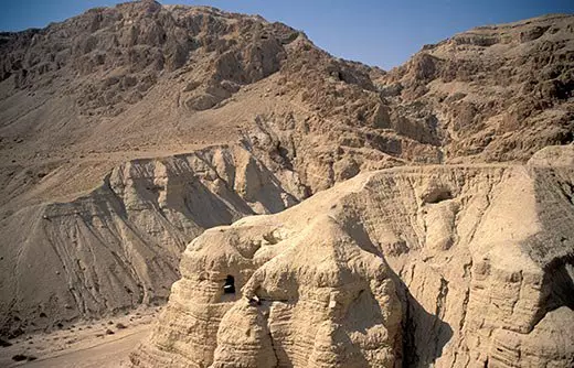 Who Wrote the Dead Sea Scrolls? 29800_2