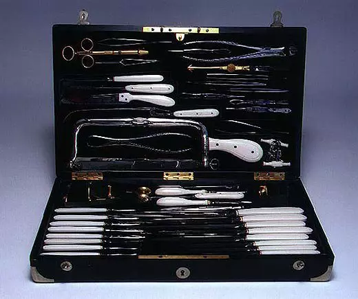 Nécessaire de démonstration et de chirurgie, 1868