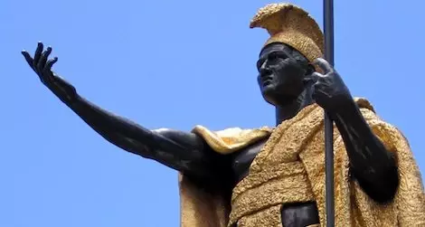 Esta estatua del rey Kamehameha
