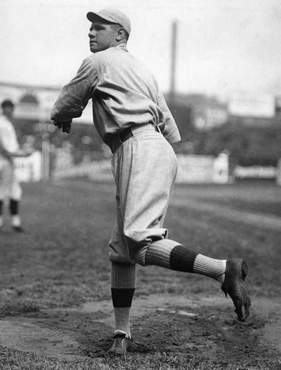 Babe Ruth waarmet op foar pitching