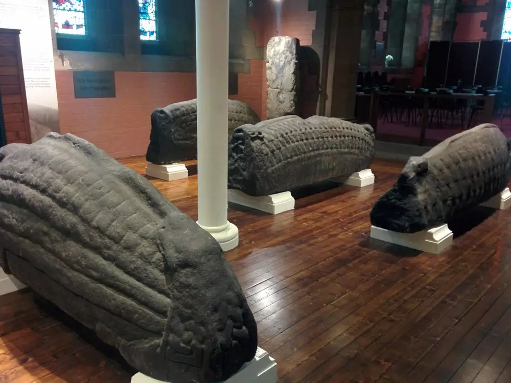 Hogsback_Stones_in_the_Nave.jpg