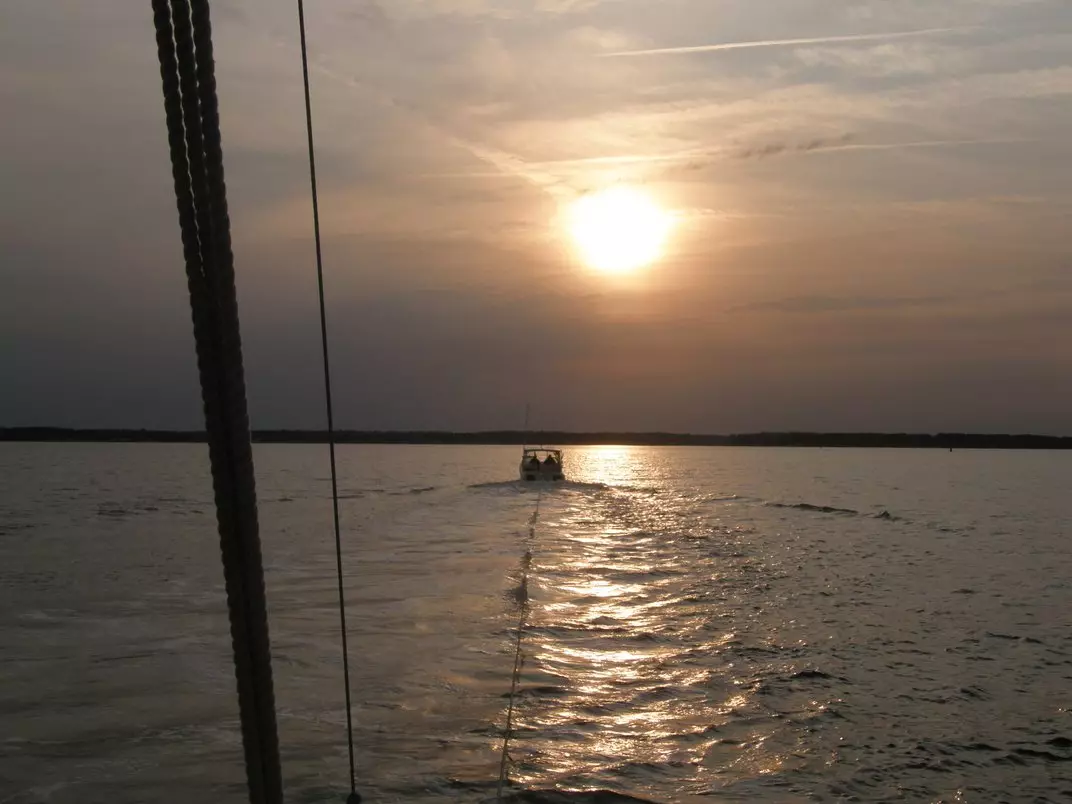 Ni dage af en sømand-lærdes liv ombord på kanoen, der sejler rundt om kloden 32052_14