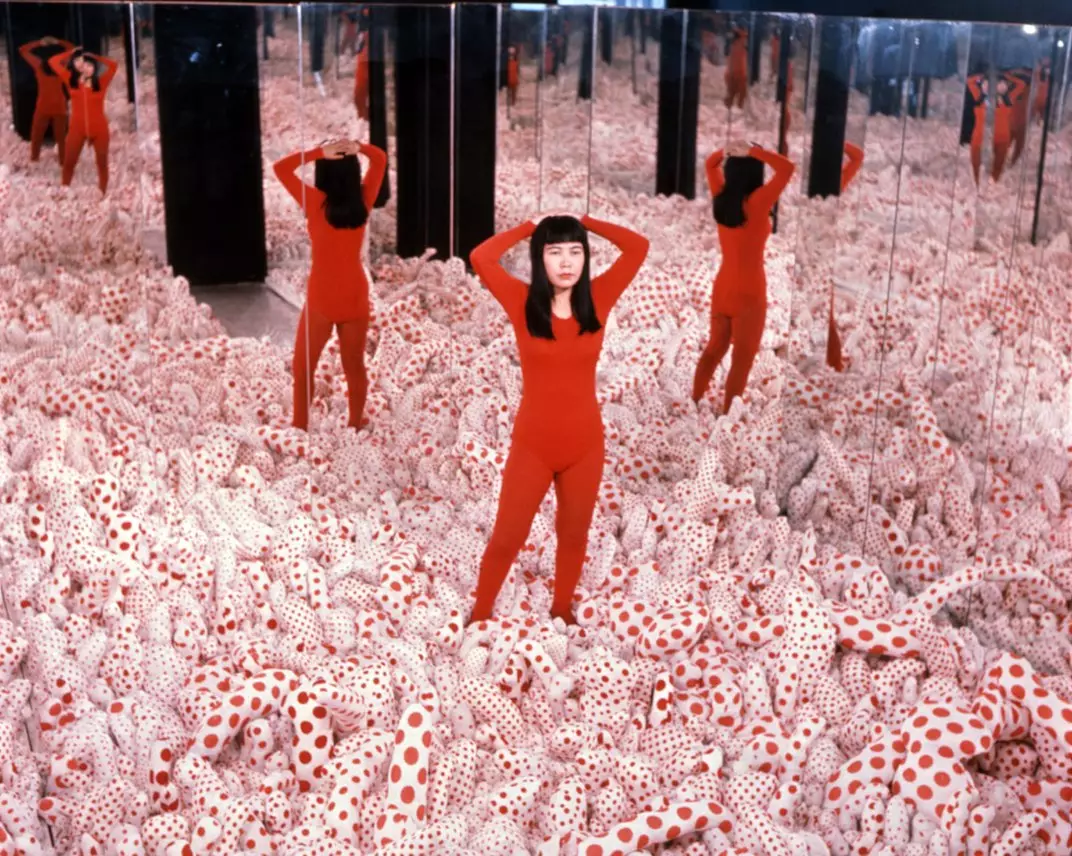 Kusama in Infinity Room (2)