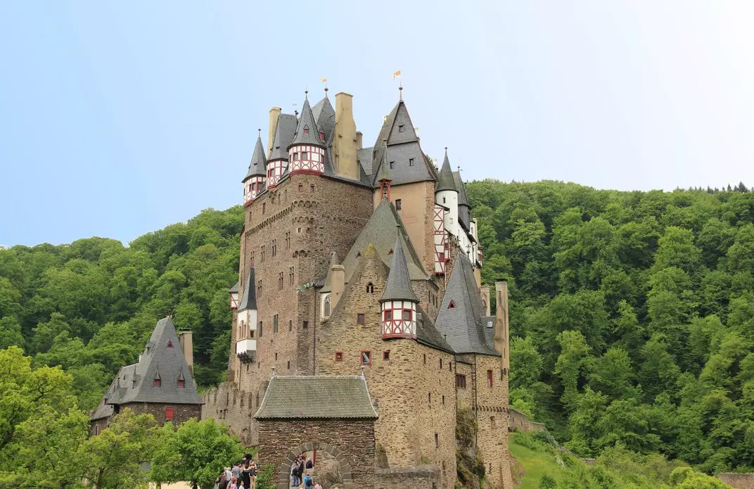 Посетите седам замкова из књиге прича у Немачкој 32655_4