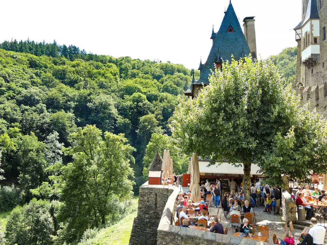Vizitați șapte castele din cărți de povești din Germania 32655_7