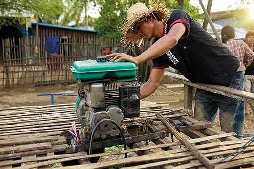 Menangkap Kereta Bambu 32748_4