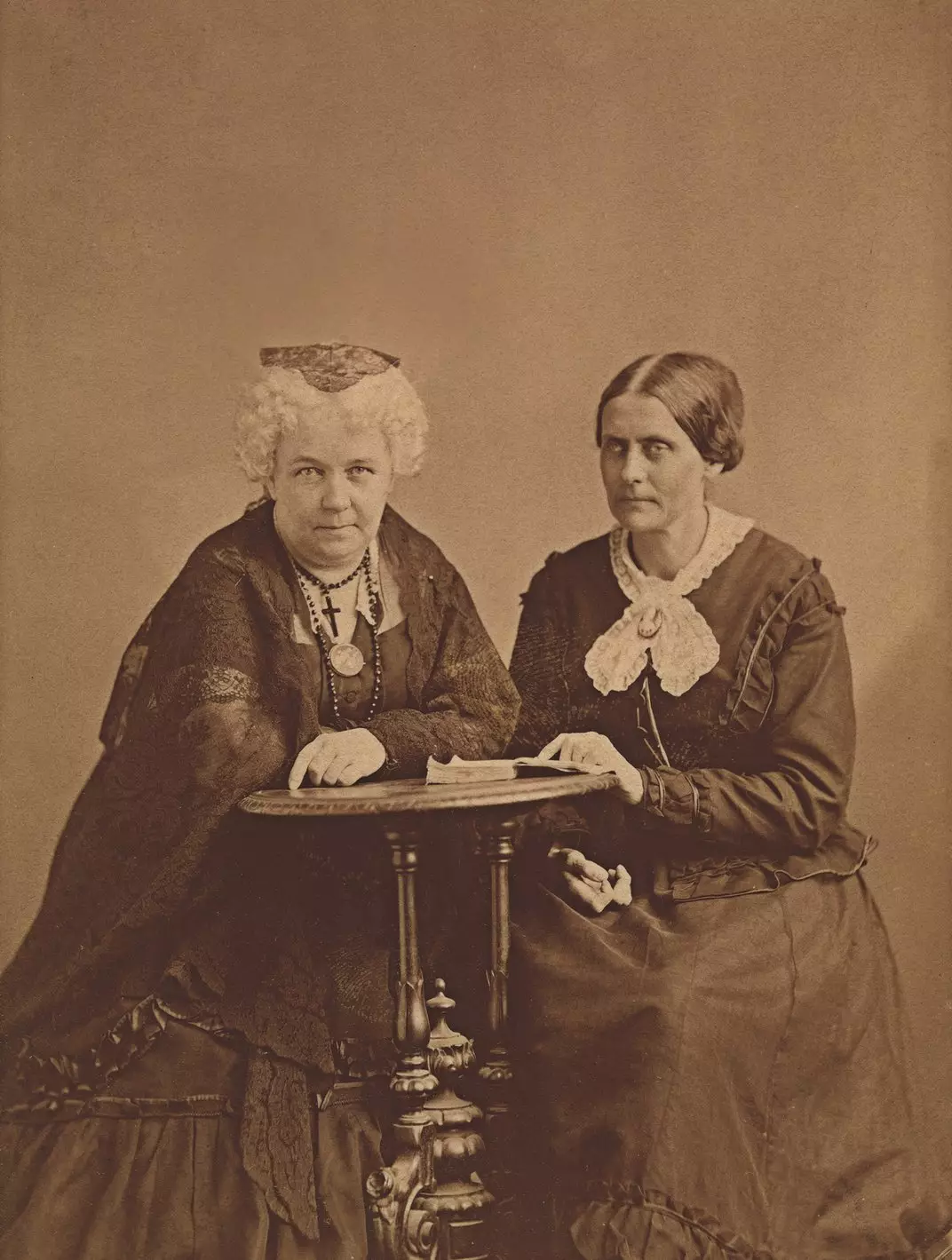 Elizabeth Cady Stanton și Susan B. Anthony