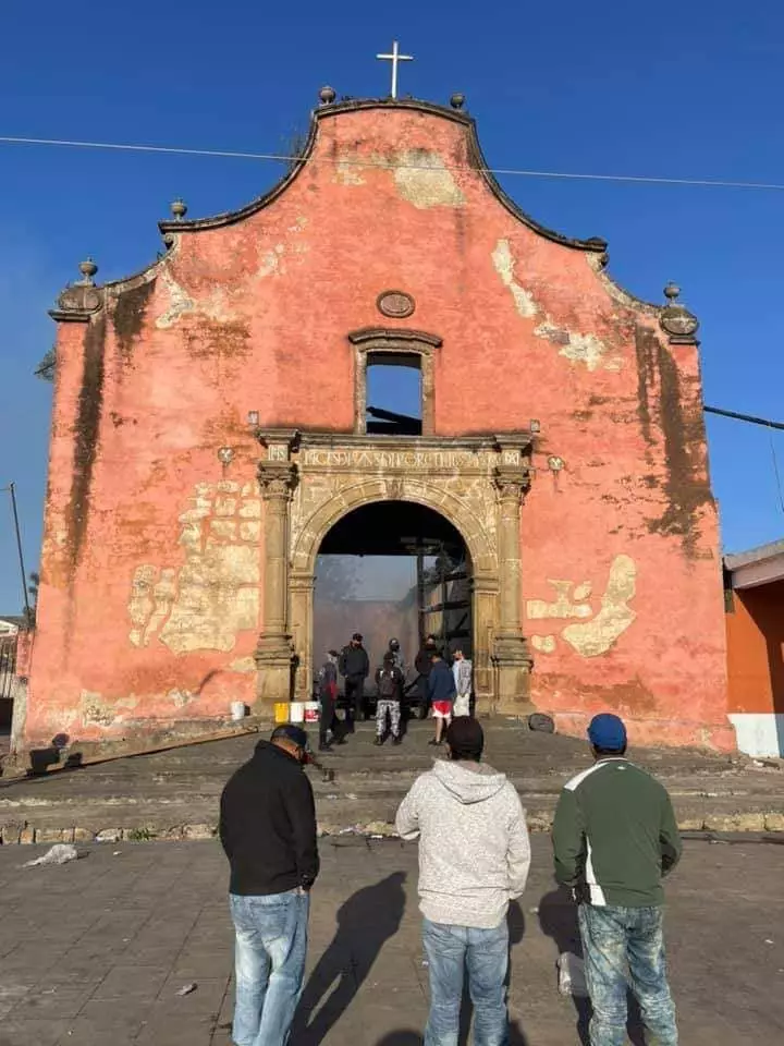 Brand i det 16. århundredes mexicanske kirke giver anledning til debat om, hvordan man beskytter kulturarven 32789_2