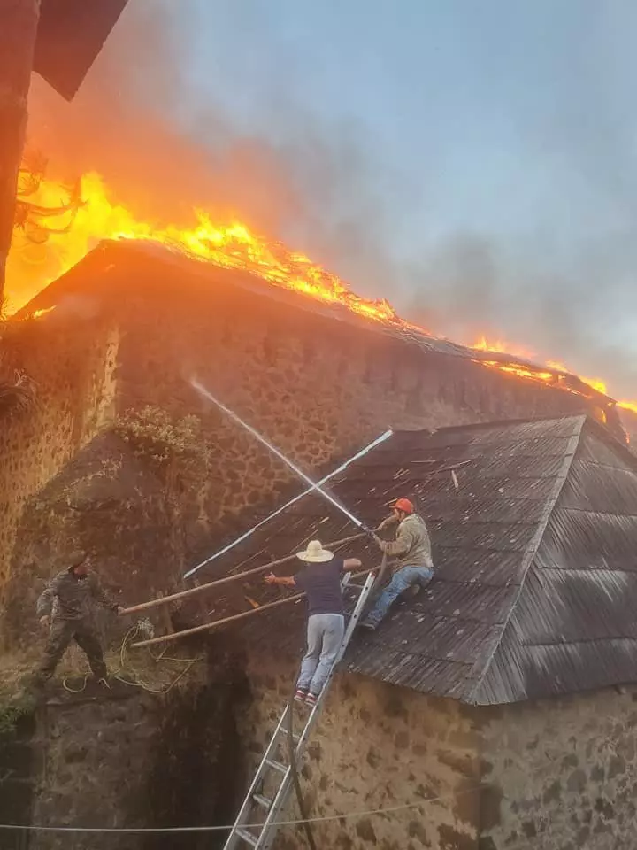 Brand i det 16. århundredes mexicanske kirke giver anledning til debat om, hvordan man beskytter kulturarven 32789_4