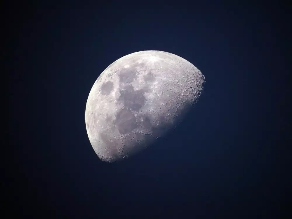 månen