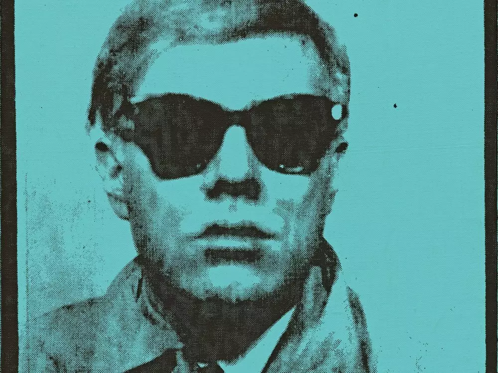 Tá Céad Féinphortráid Andy Warhol á Chur ar Ceant