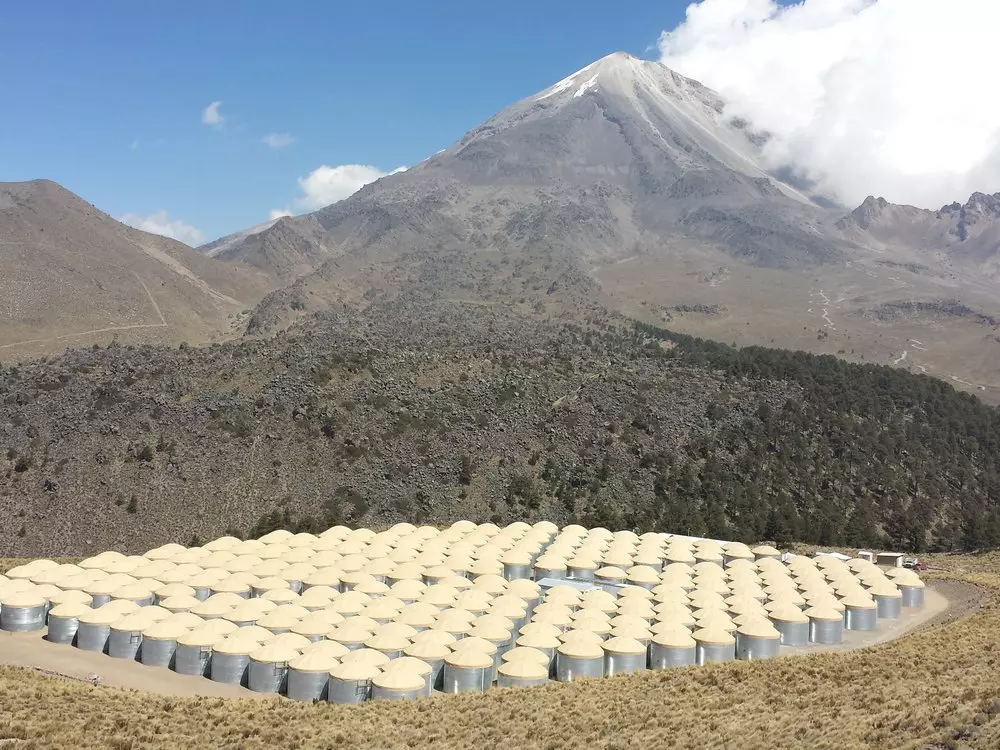 Pemburuan Foton Bertenaga Tinggi Berlaku Dari Puncak Gunung di Mexico