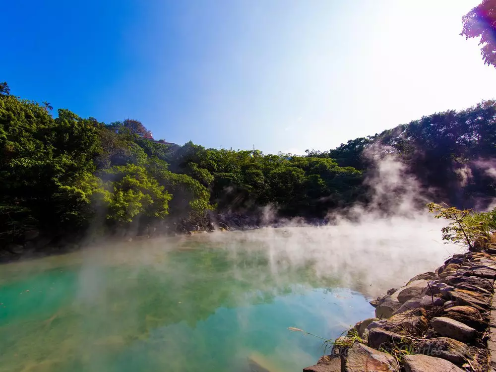 Trempu la Kulturon de Termofontoj de Tajvano en Ĉi tiuj Kvin Naturaj Banoj