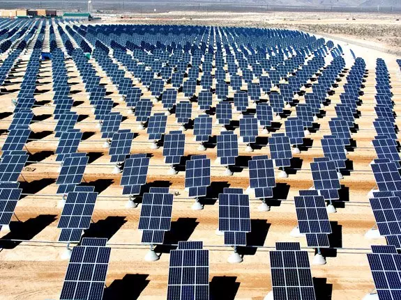 E Solarfarm an der Nellis Air Force Base, Nevada
