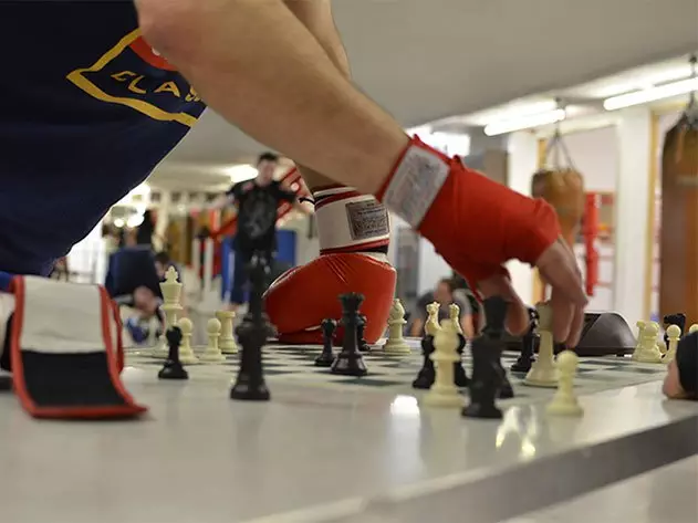 TKO By Checkmate: Inside the World of Chessboxing 33427_7