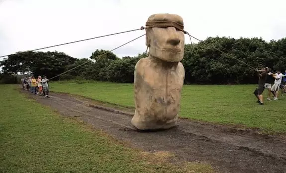 Como as estátuas da Ilha de Páscoa 'caminhavam' para suas estações