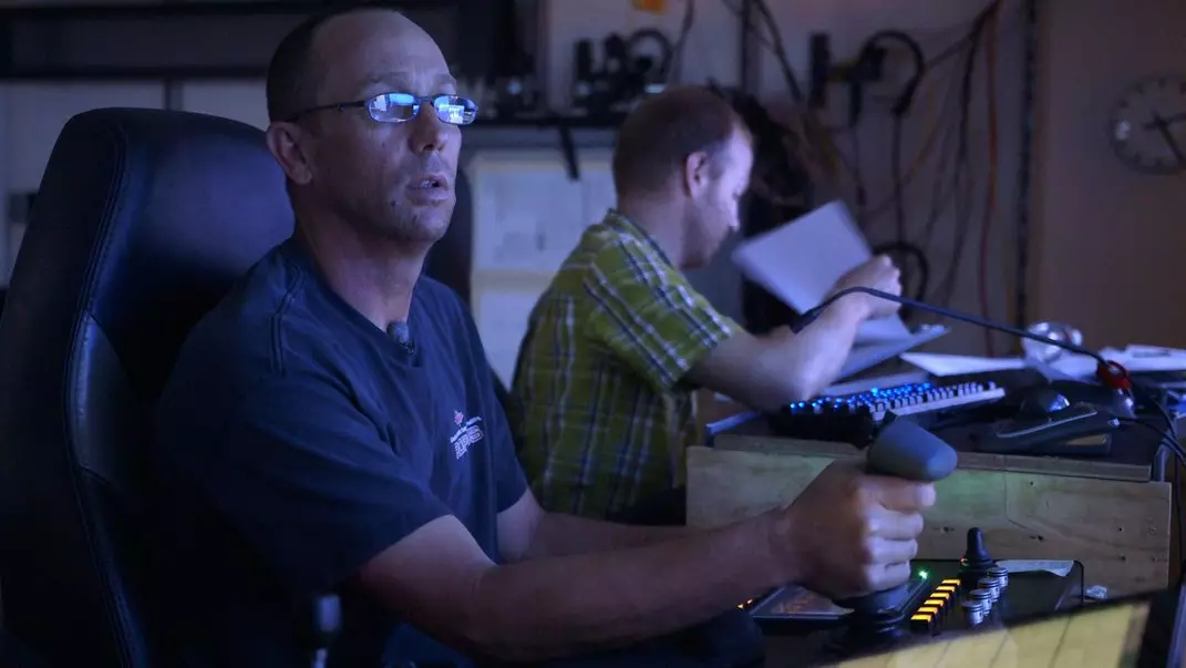 Scientists Explore Breathtaking Hydrothermal Vents in Virtual Reality 33442_3