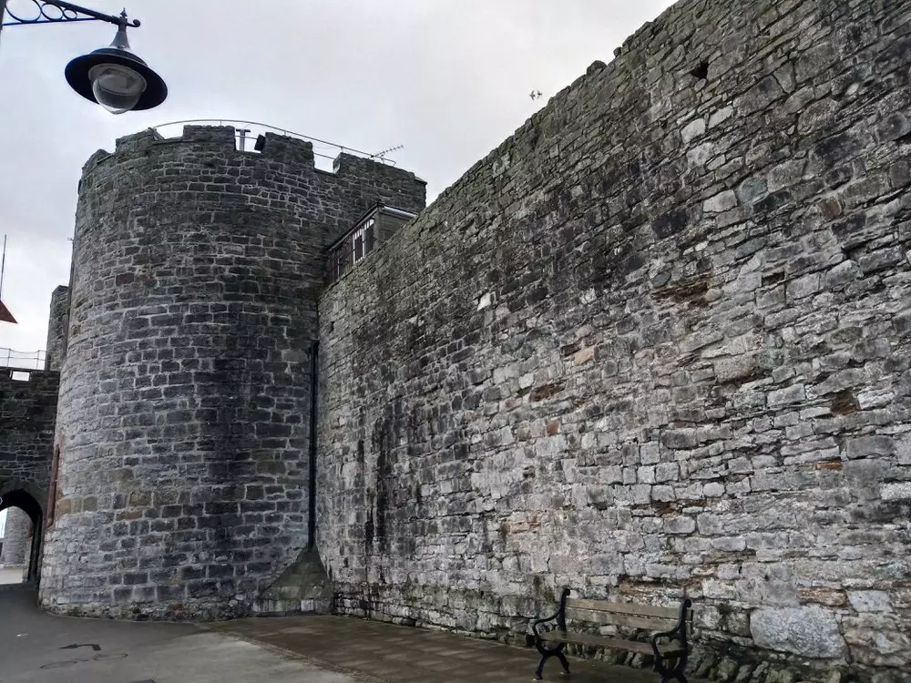 Tường Caernarfon