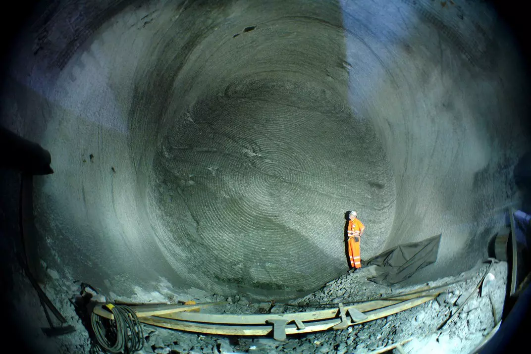 De langste en diepste treintunnel ter wereld staat op het punt te openen 33611_5