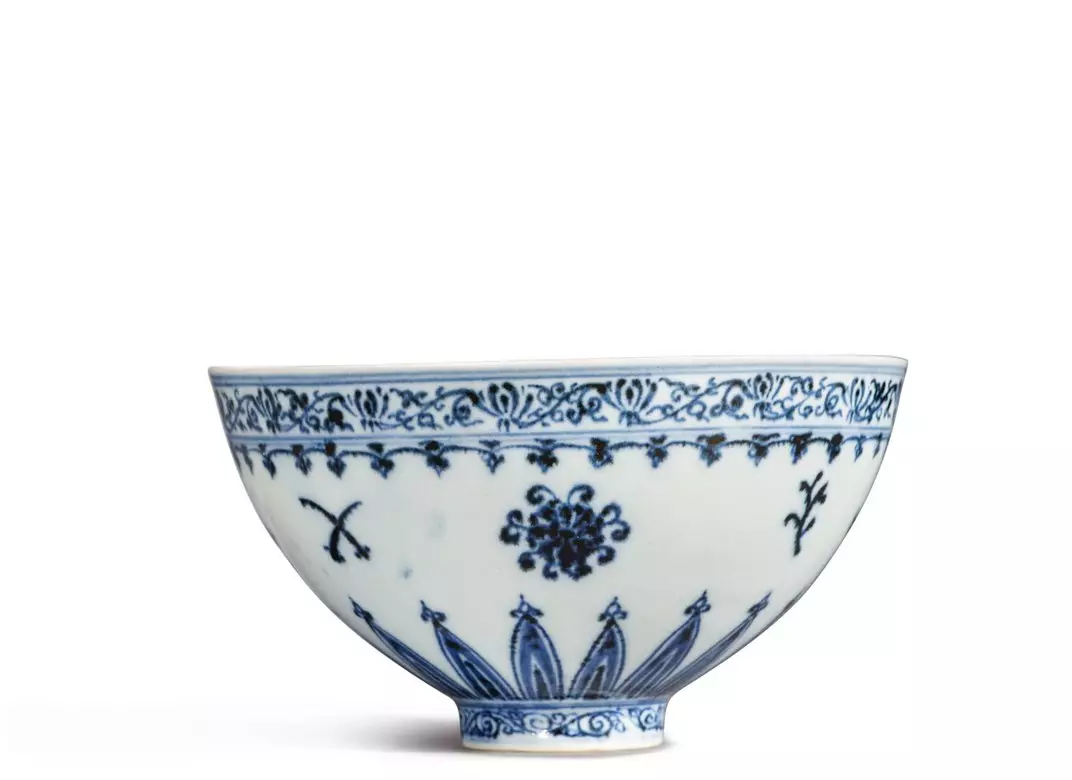 Isitsha se-porcelain senkathi ye-Ming